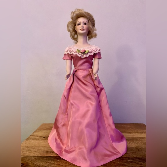 Accents | Miss Dixie 1995 Porcelain Artist Doll 16 By Beulah Markus ...